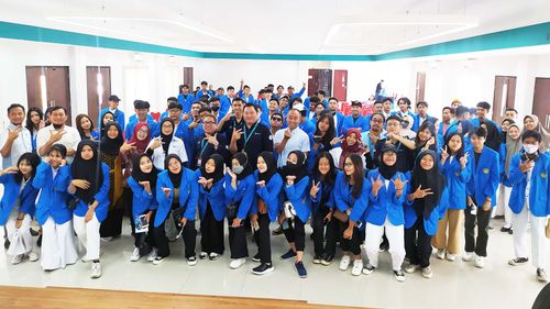 Belajar Technopreneurship, SMKN 5 Malang Kunjungi STMIK Primakara | Primakara University